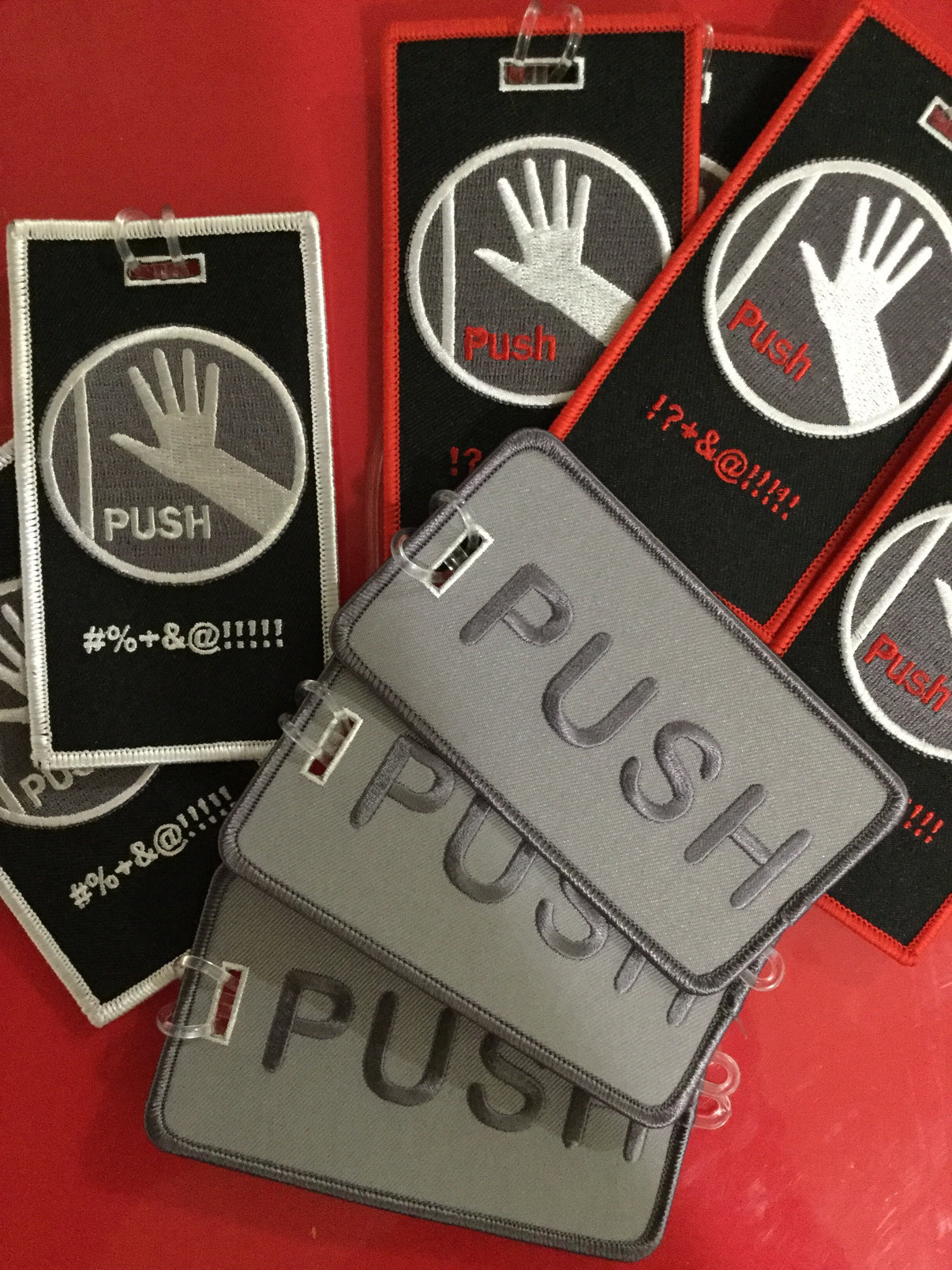 Push! #$@&!!!! The ..door! Black and Gray Luggage Tag – FunnyBagTags